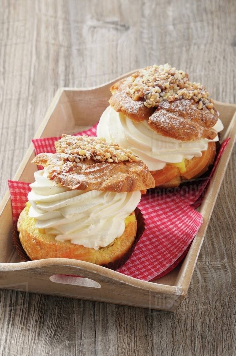 Cream puff - Royalty-free Stock Photo | Dissolve