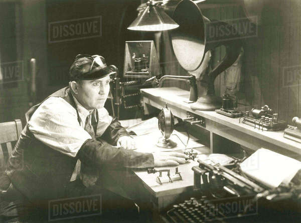 Communication breakdown - Stock Photo - Dissolve