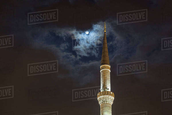 Full moon over tower of Blue Mosque at night, Istanbul, Turkey ...