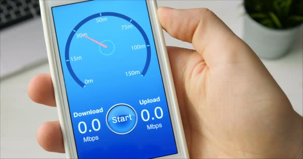 Testing internet speed using smartphone application - fast connection ...