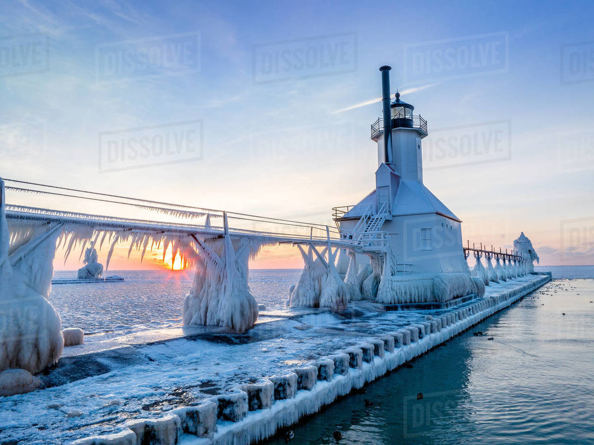 St Joseph North Pier Inner and Outer Lights lighthouses in winter, Lake ...