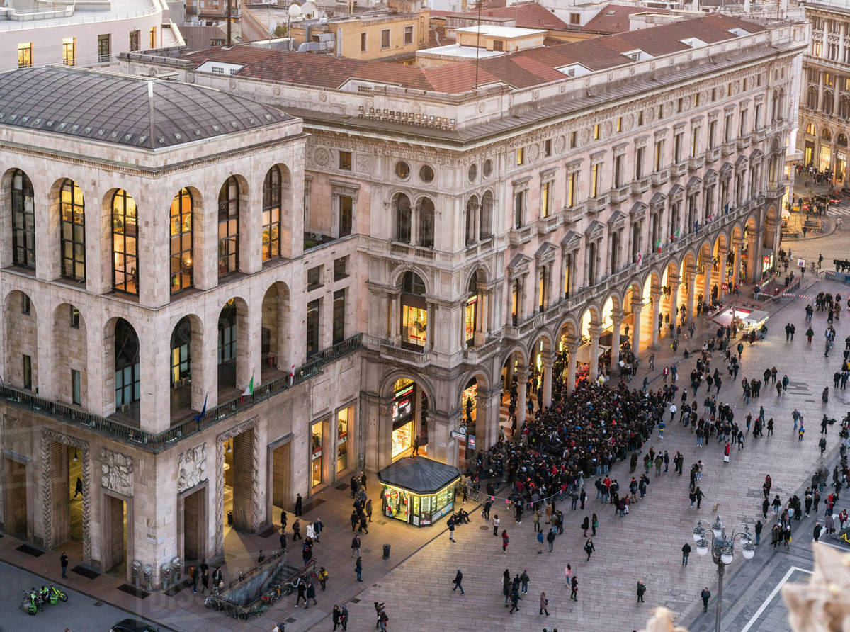 View of the buildings in the Cathedral square in Milan, Lombardy, Italy ...