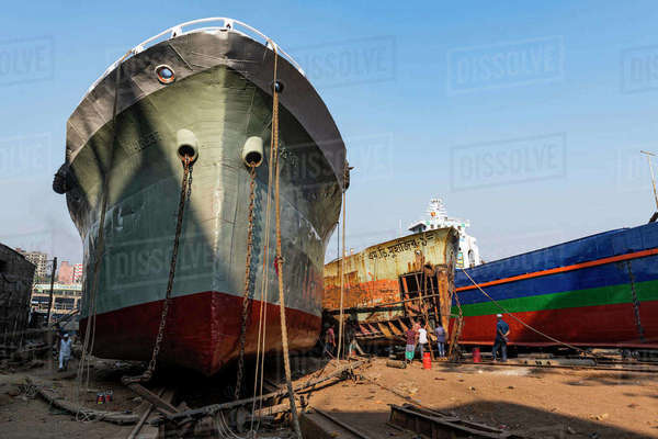 Ships being broken up in the shipwreck cemetery (ship breaking yard ...