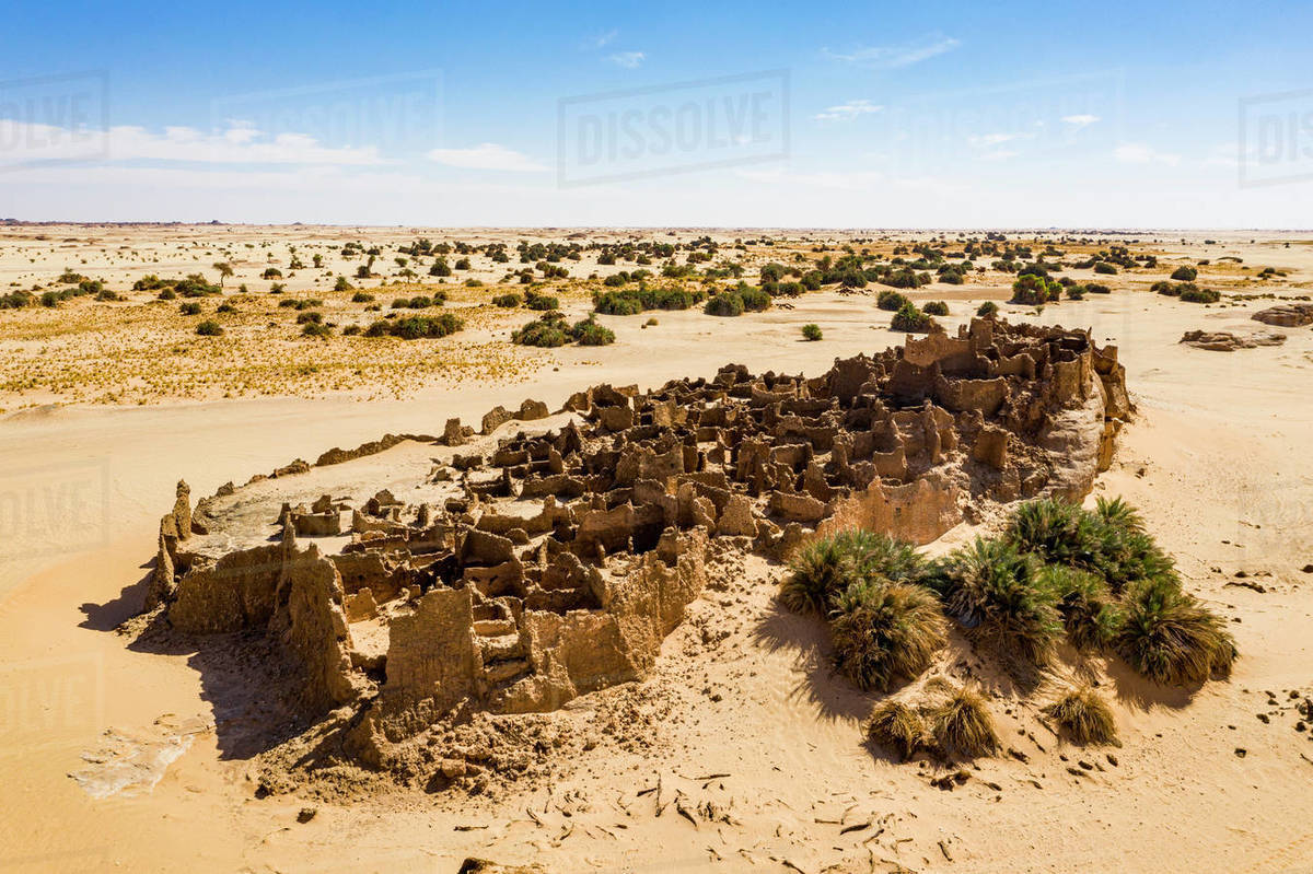 Old abandoned fort in Djado, Tenere Desert, Sahara, Niger, Africa ...