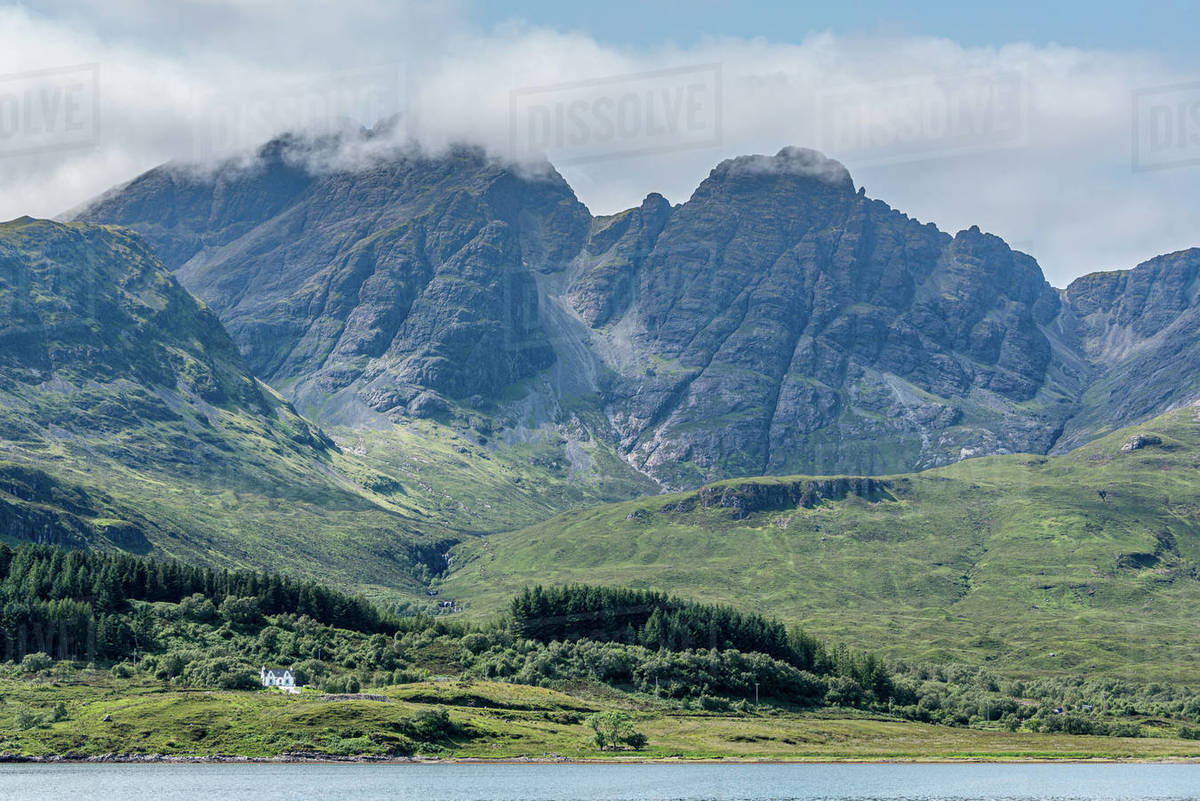 Looking across Loch Slapin to the soaring peaks of Bla Bheinn, Isle of ...