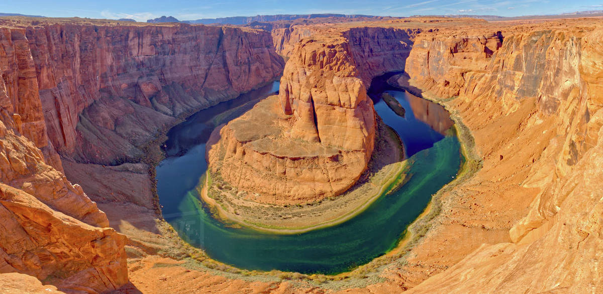 Classic panorama view of Horseshoe Bend just north of the main tourist ...