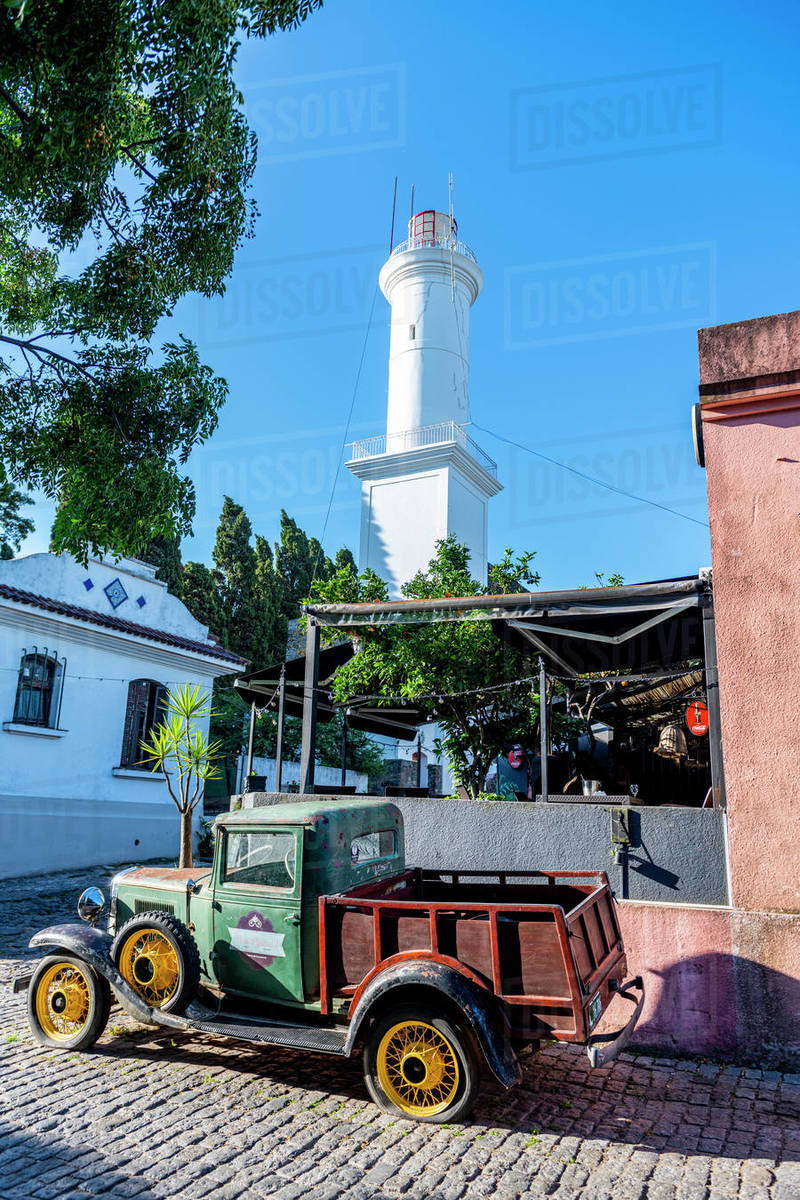 Colonial architecture and the old lighthouse, Colonia del Sacramento ...