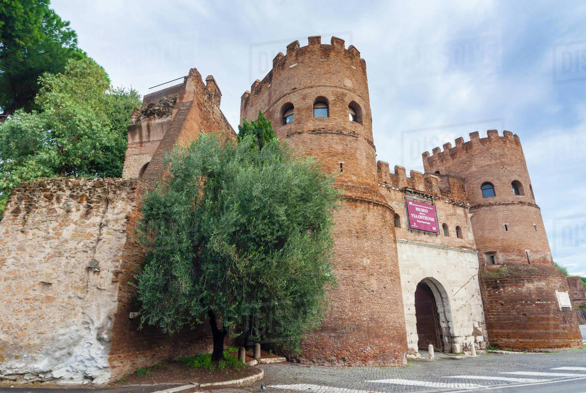Porta San Paolo (St. Paulus Gate), Roman Aurelian Walls (Mura Aureliane ...