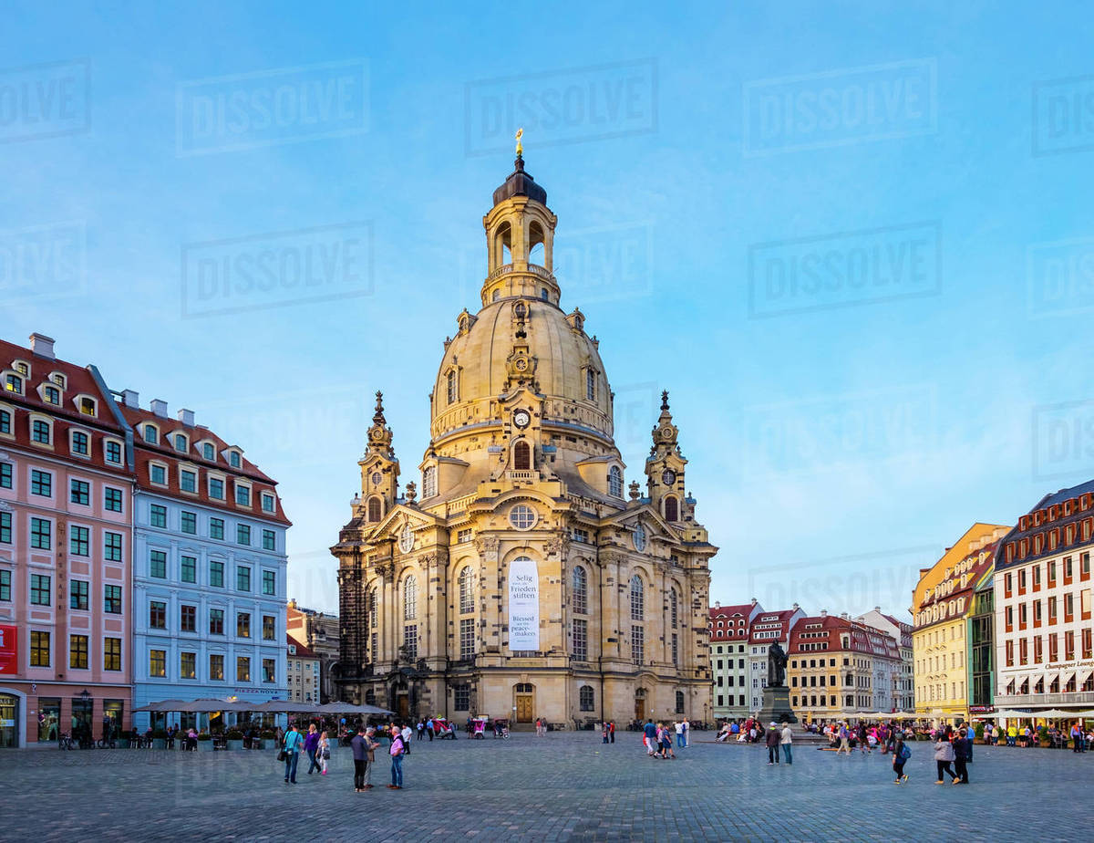 Dresdner Frauenkirche (Church of Our Lady) and buildings on the ...