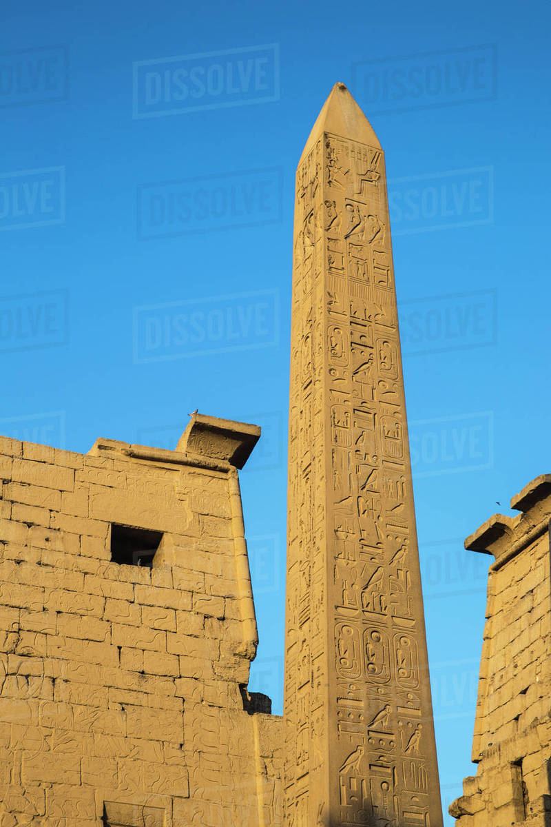 Oblelisk at temple entrance, Luxor Temple, UNESCO World Heritage Site ...