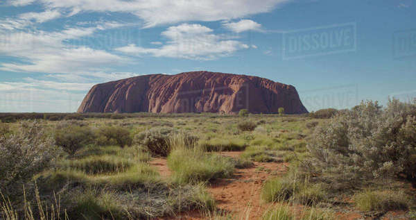 YULARA, AUSTRALIA - wide angle morning shot of uluru in uluru-kata ...
