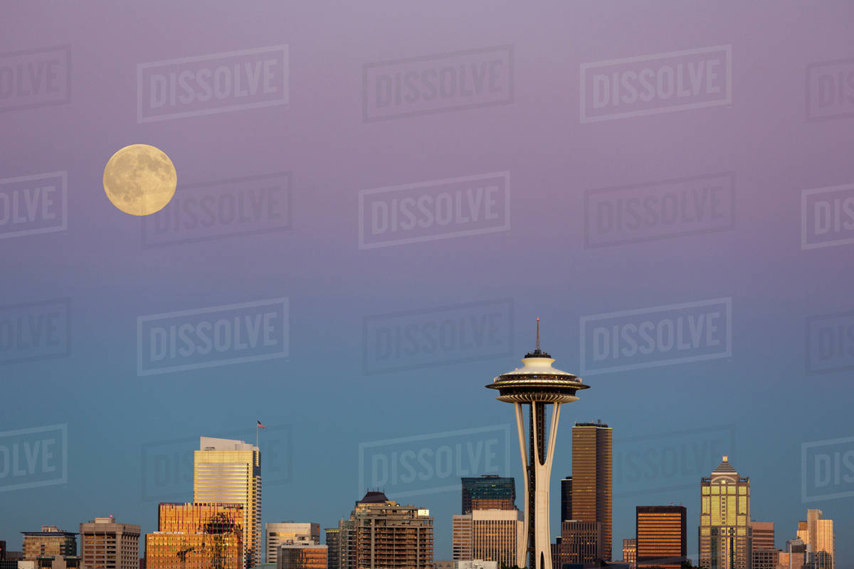 Washington State, Seattle, skyline view from Kerry Park, with full moon ...