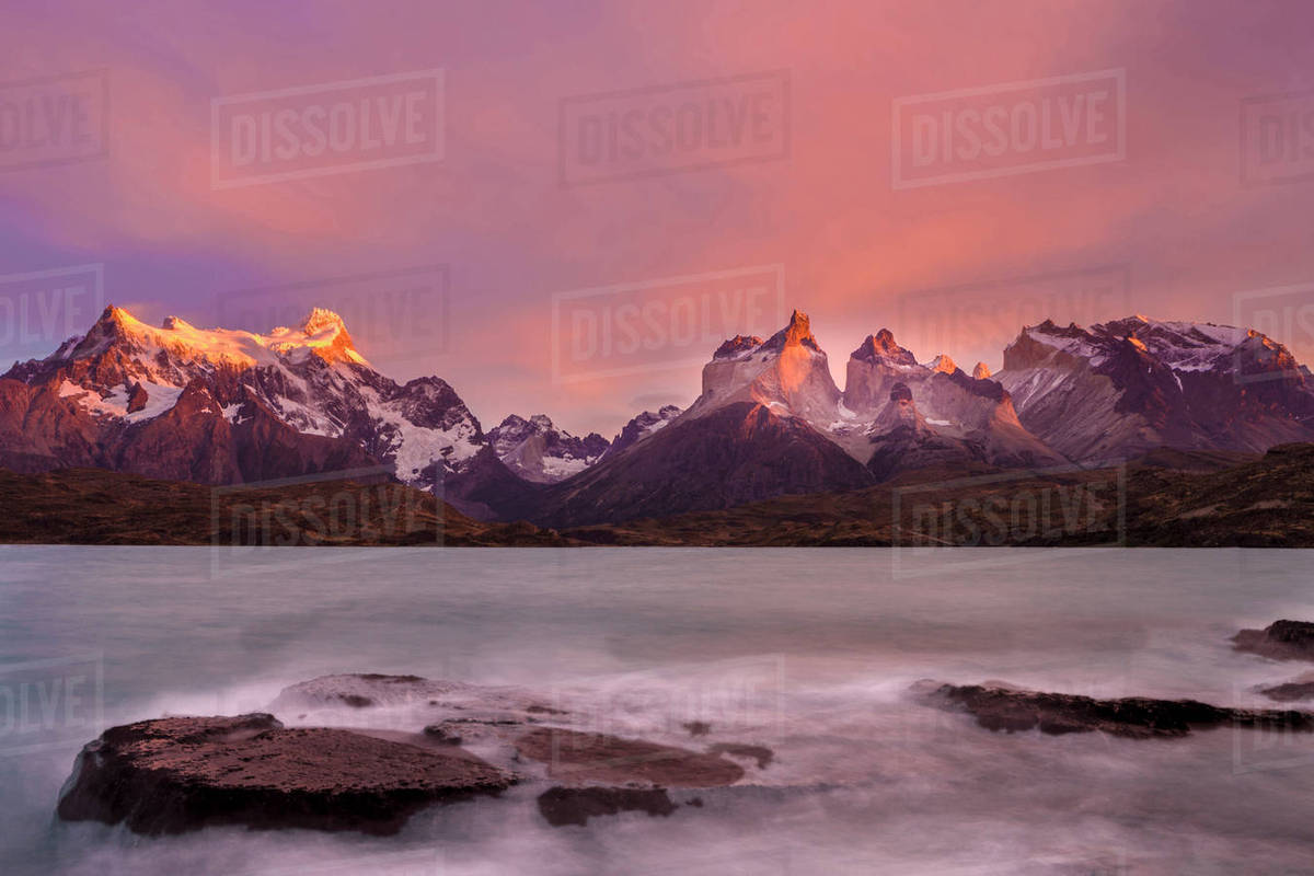 Cordillera del Paine. Gigantic granite monoliths. Cuernos del Paine ...