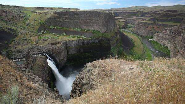 WA, Palouse Falls State Park, Palouse Falls and Palouse River Canyon ...
