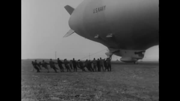 1958 - US Navy blimps land at a Naval Air Station. - HD Royalty-free ...