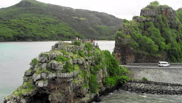 Maconde view point, Mauritius. Monument to captain Matthew Flinders. An ...