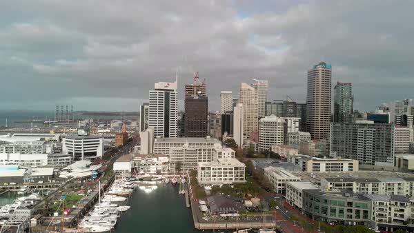 AUCKLAND, NEW ZEALAND - AUGUST 26, 2018: City skyline aerial view on a ...