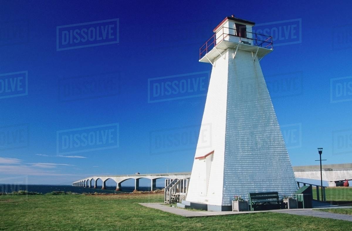 Confederation Bridge And Amherst Point Lighthouse, Prince Edward Island ...