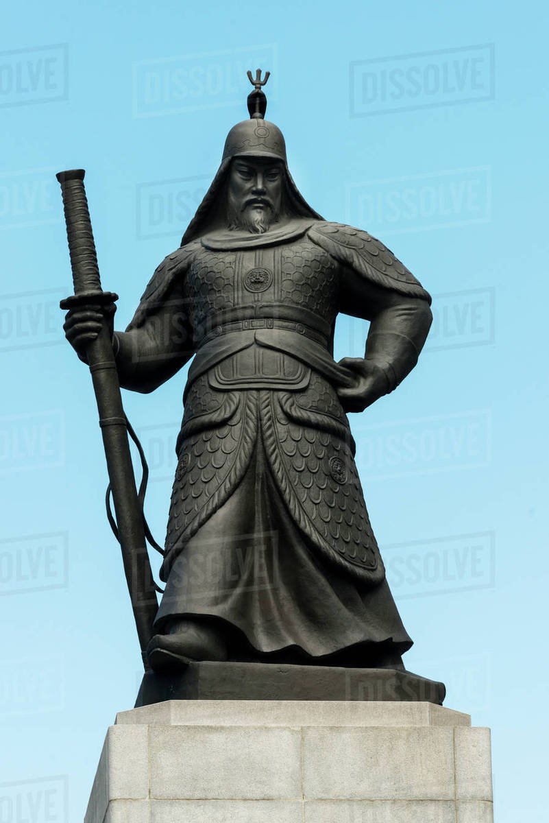 Statue of the Admiral Yi Sun-sin, Gwanghwamun Plaza; Seoul, South Korea ...